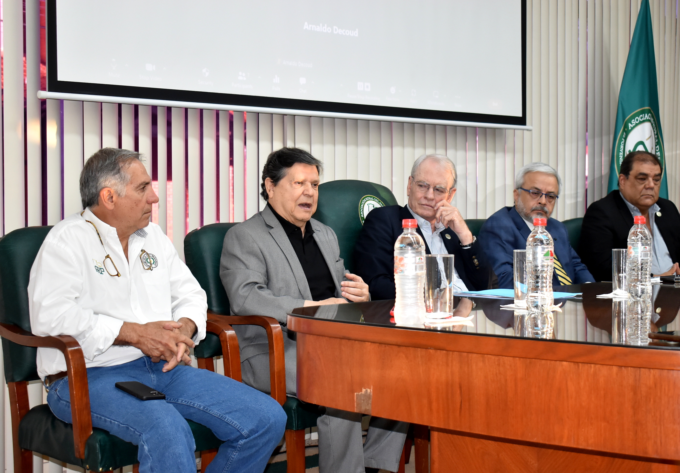 Euclides Acevedo prometió defender la producción y trabajar con los ...